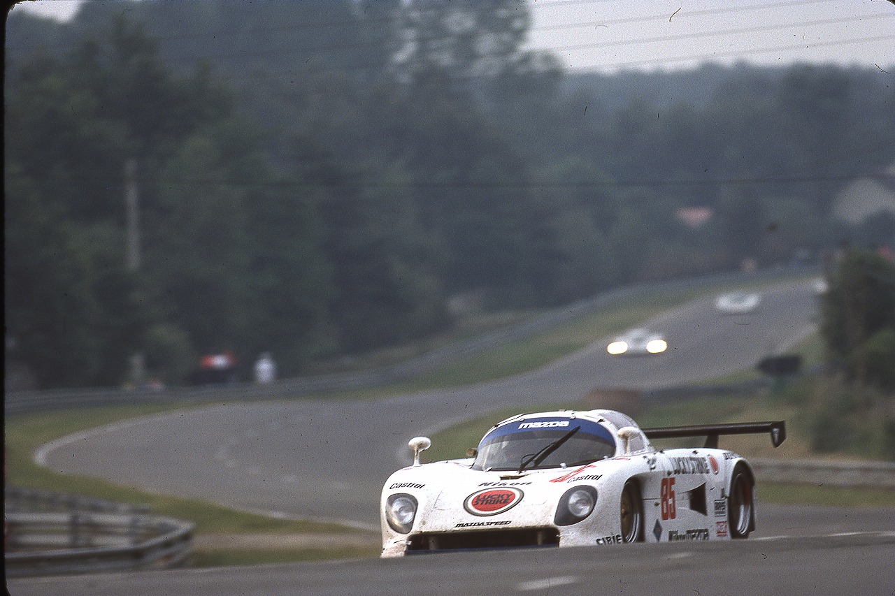 La Mazda 737C châssis 737C-001 restaurée dans sa configuration Le Mans 1985